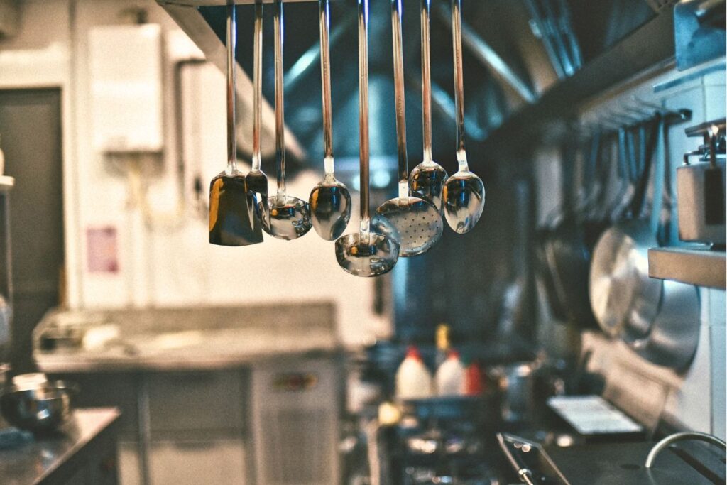 Four Best Non-Toxic Kitchen Utensils - I Read Labels For You